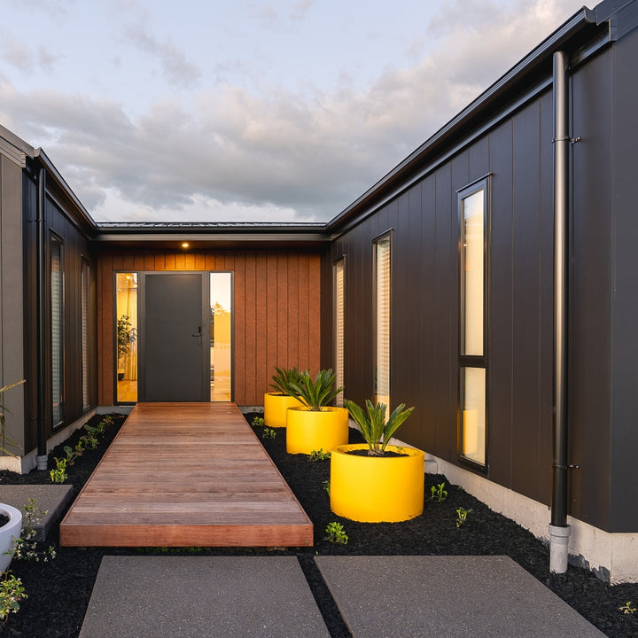 Bottomless Planters – Modscene